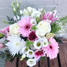 Rustic & Roses Florist Dufftown Order Online 01340 820567